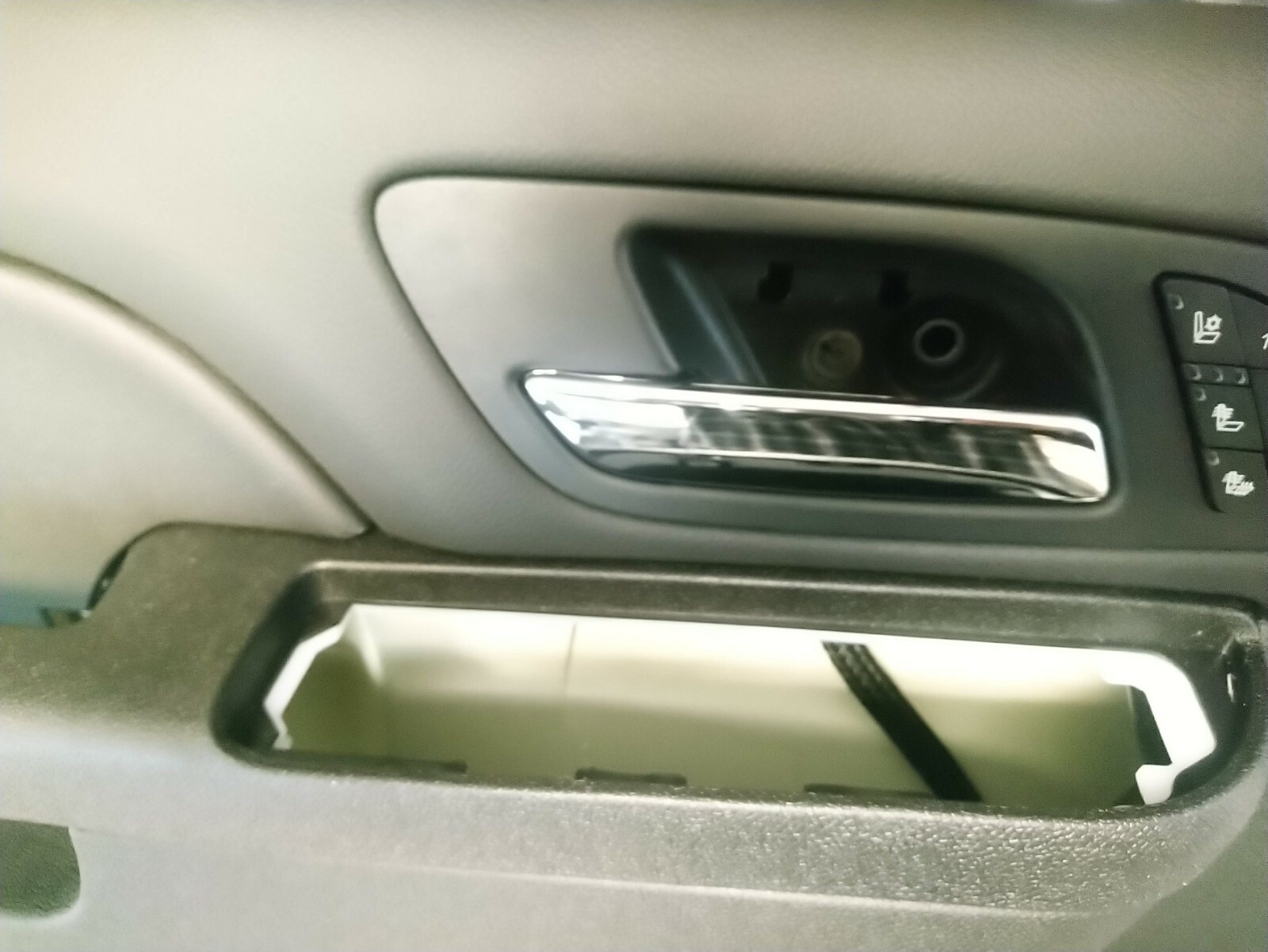 Chevrolet Silverado Tahoe GMC Sierra Front LH Driver Side Door Trim ...