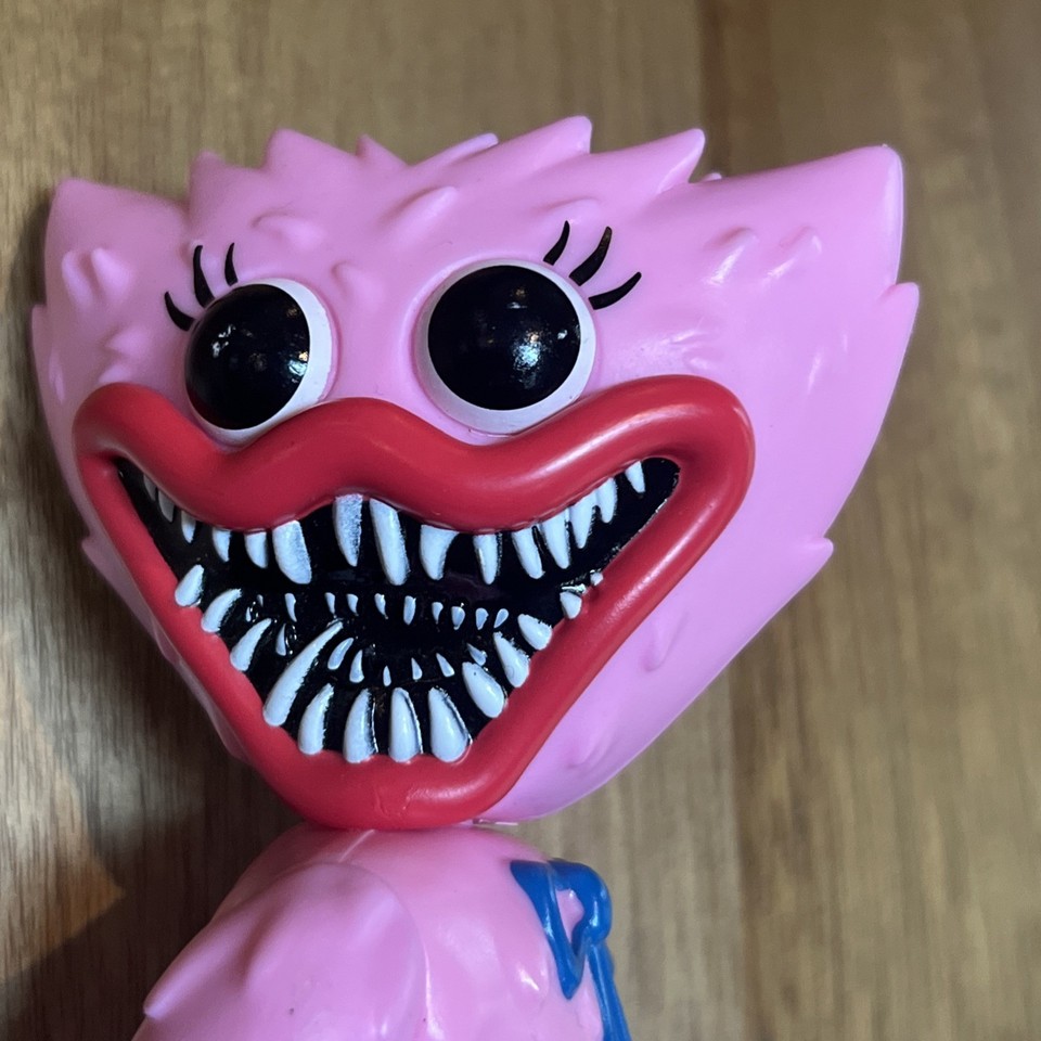 Poppy Playtime Kissy Missy Deluxe Face-Changing 12" Tall Action Figure ...