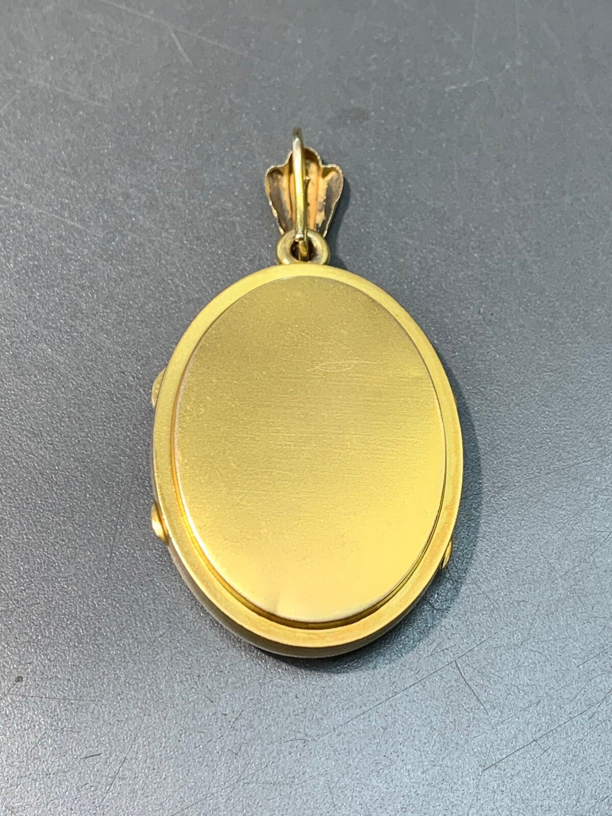 Victorian 14K Gold Pearl Motif Locket - Gem