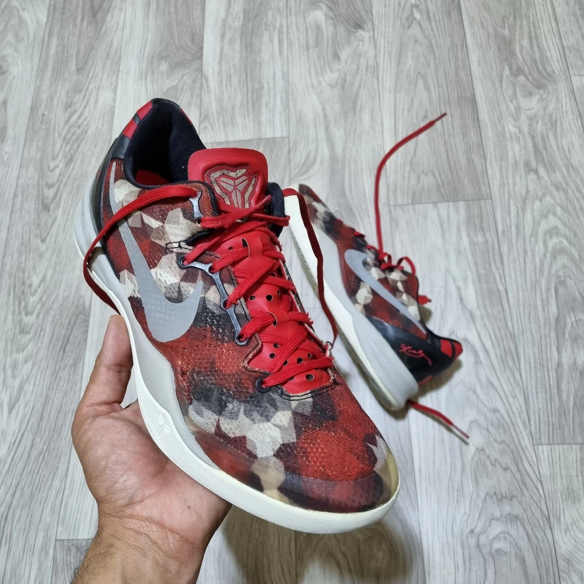 Kobe 8 Milk Snake On Feet
