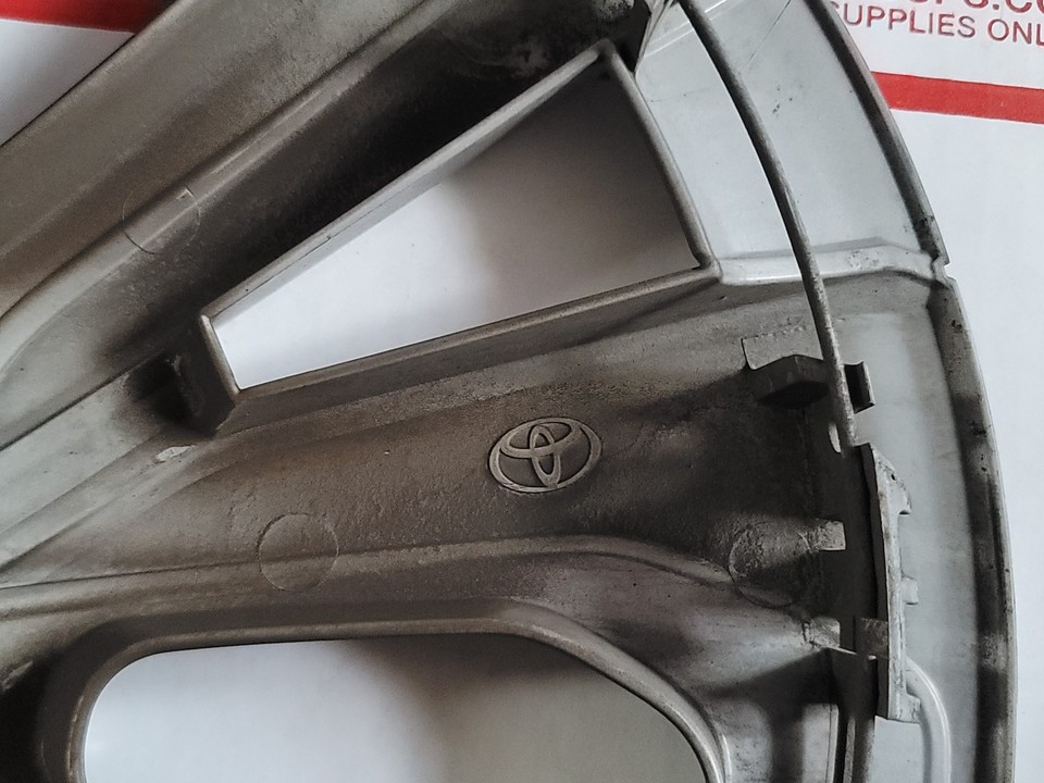 (4x) OEM 2017-2019 Toyota Prius Prime 15" Hubcaps wheel covers P/N ...