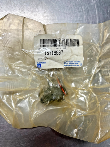 15719697 Genuine OEM GM Oil Cooler CONNECTOR FITTING 1571-9697 | eBay
