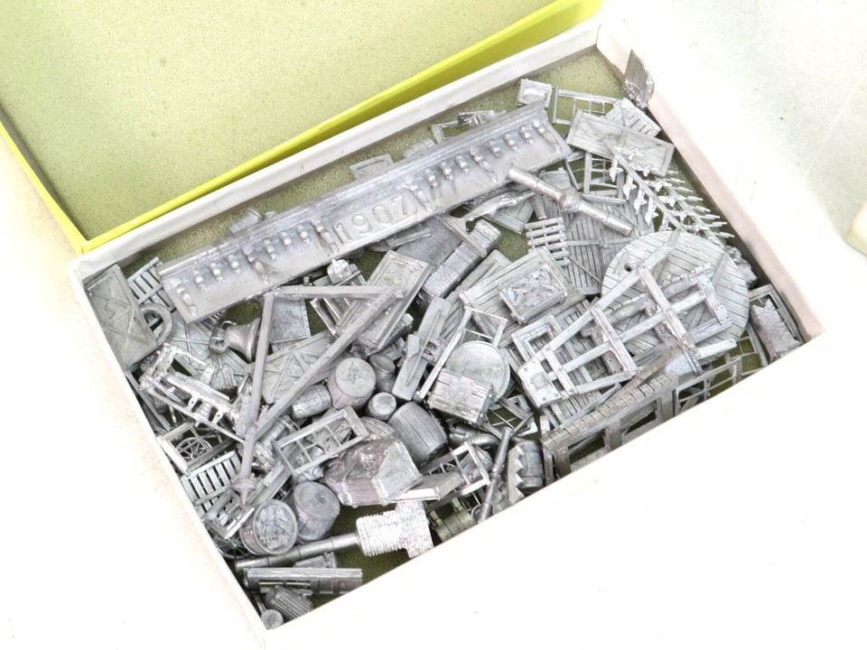 Fine Scale Miniatures No.290 Emporium Seafood Co. Scale Building Kit ...