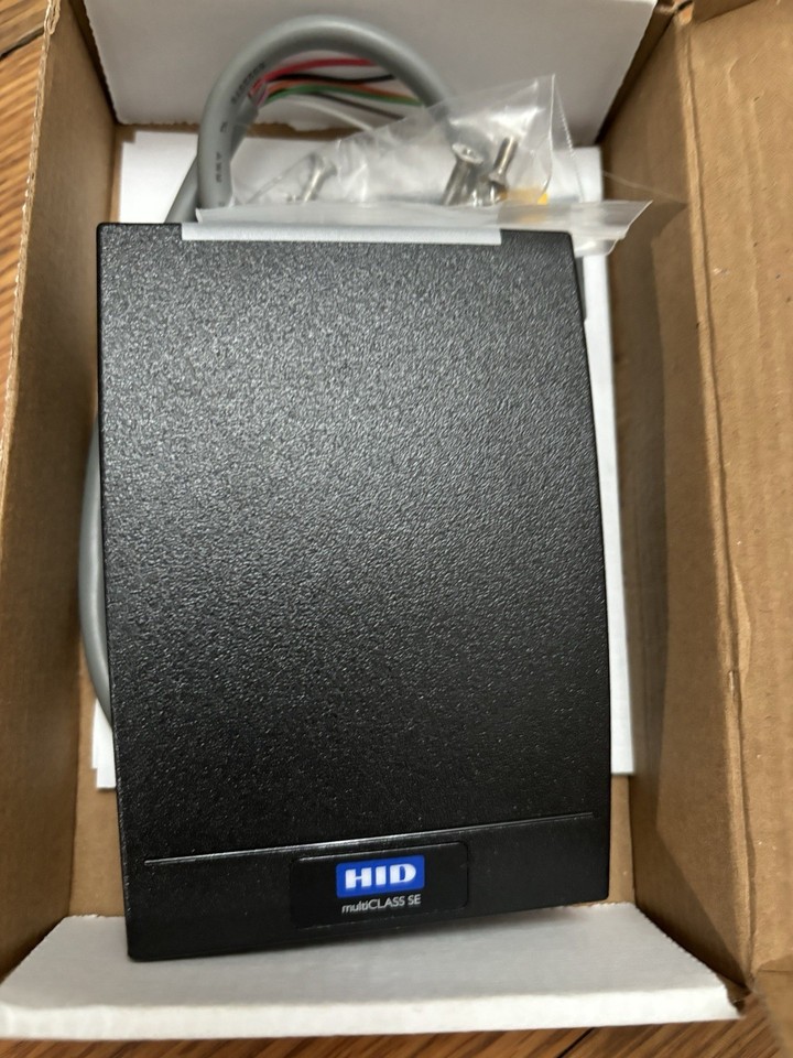 HID multiCLASS SE RP40 Wall Switch Smart Card Reader RP40E ...
