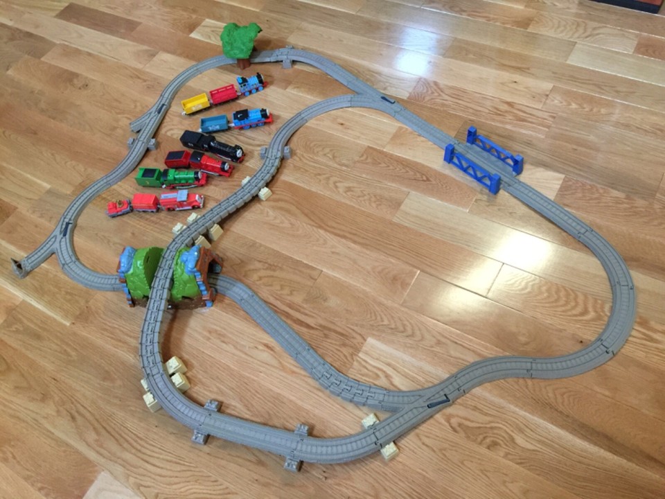 thomas and friends trackmaster set w/Thomas, Henry, Hiro, Flynn and ...
