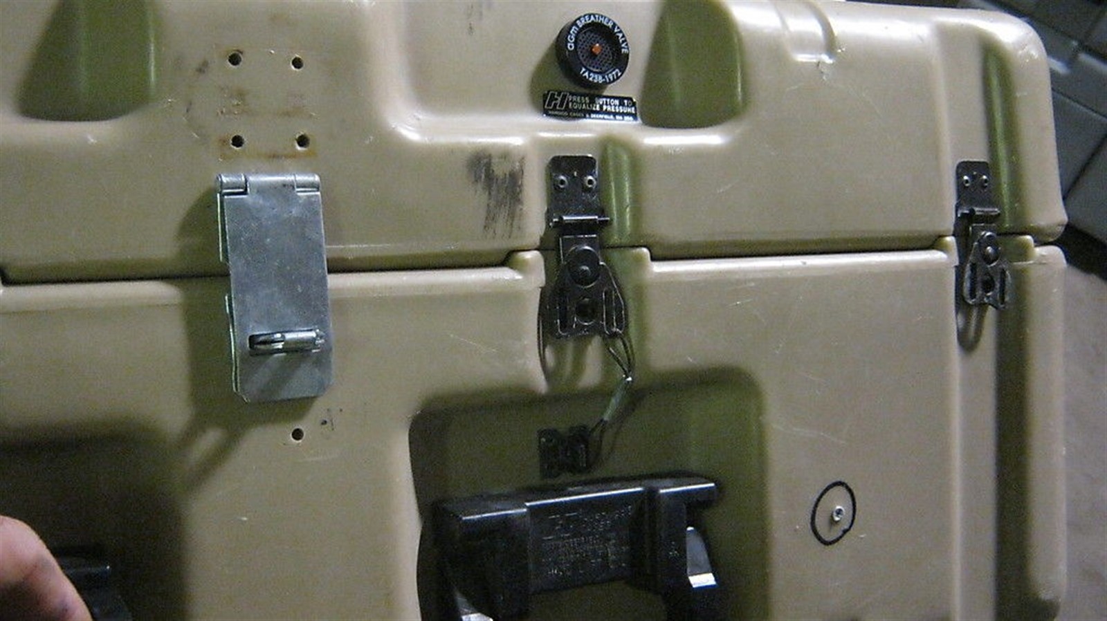 Kipper Hardigg Pelican Aviation Foot Locker FOD Tool Box Case w/ Wheels ...