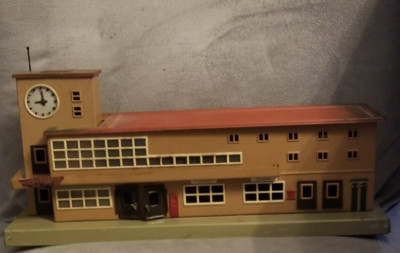 MARKLIN HO Scale #418 Bahnhof Train Station with Clock Tower | eBay