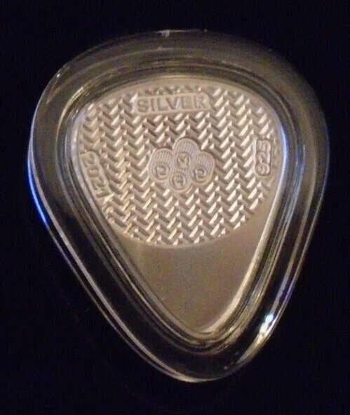 2021 - 5 GRAM .925 STERLING SILVER - FENDER - GUITAR PICK - PAMP SUISSE ...
