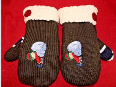 Wintertime Fun with Linus in The Snow Homemade Mittens Lined Size XL | eBay