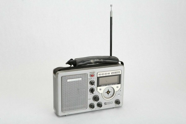 Grundig Eton S350 High Performance Am/fm Shortwave Field Radio for sale ...