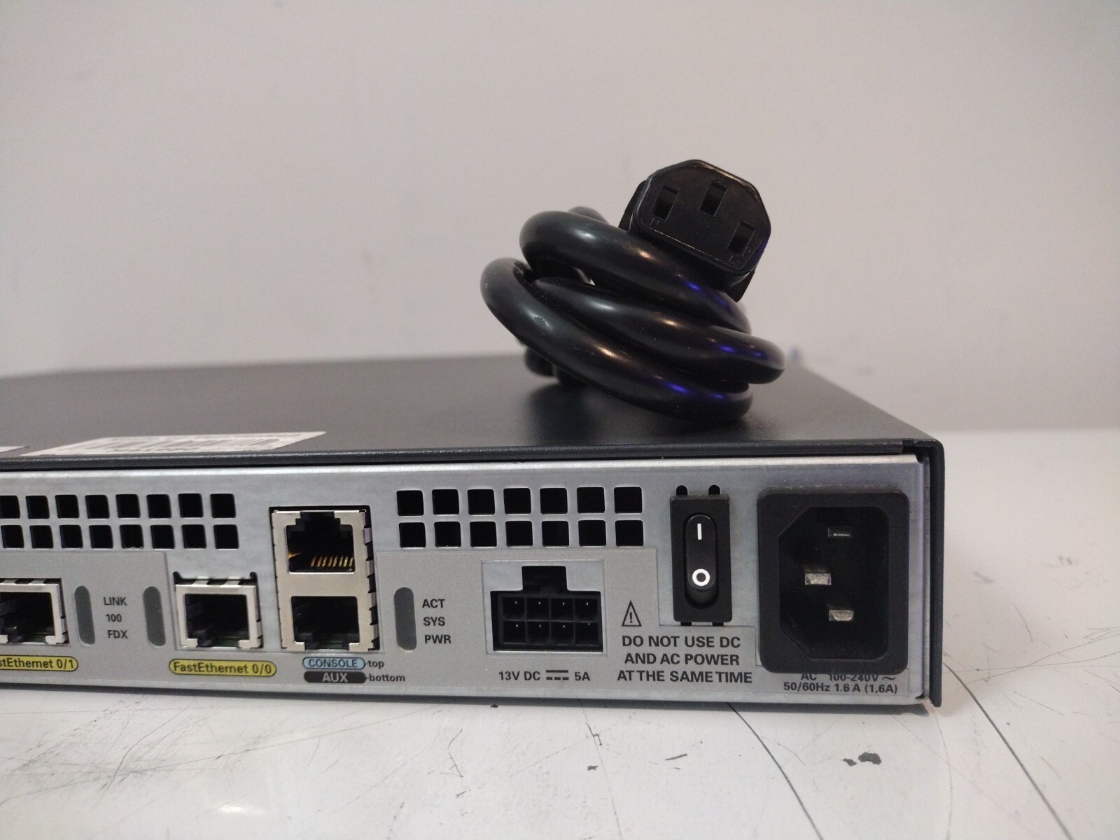 Cisco VG224 24-Port Voice Over IP VoIP Analog Phone Gateway Unified ...