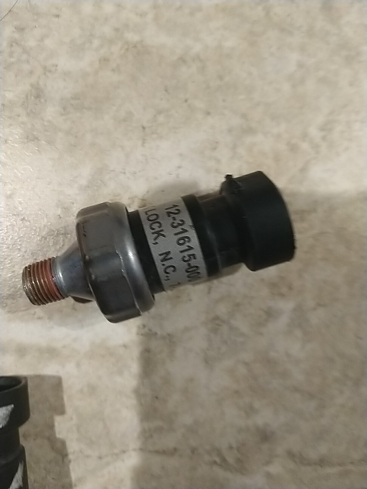 Freightliner Pressure Switch 12-31614-000 12-31613-000 12-31615-000 | eBay
