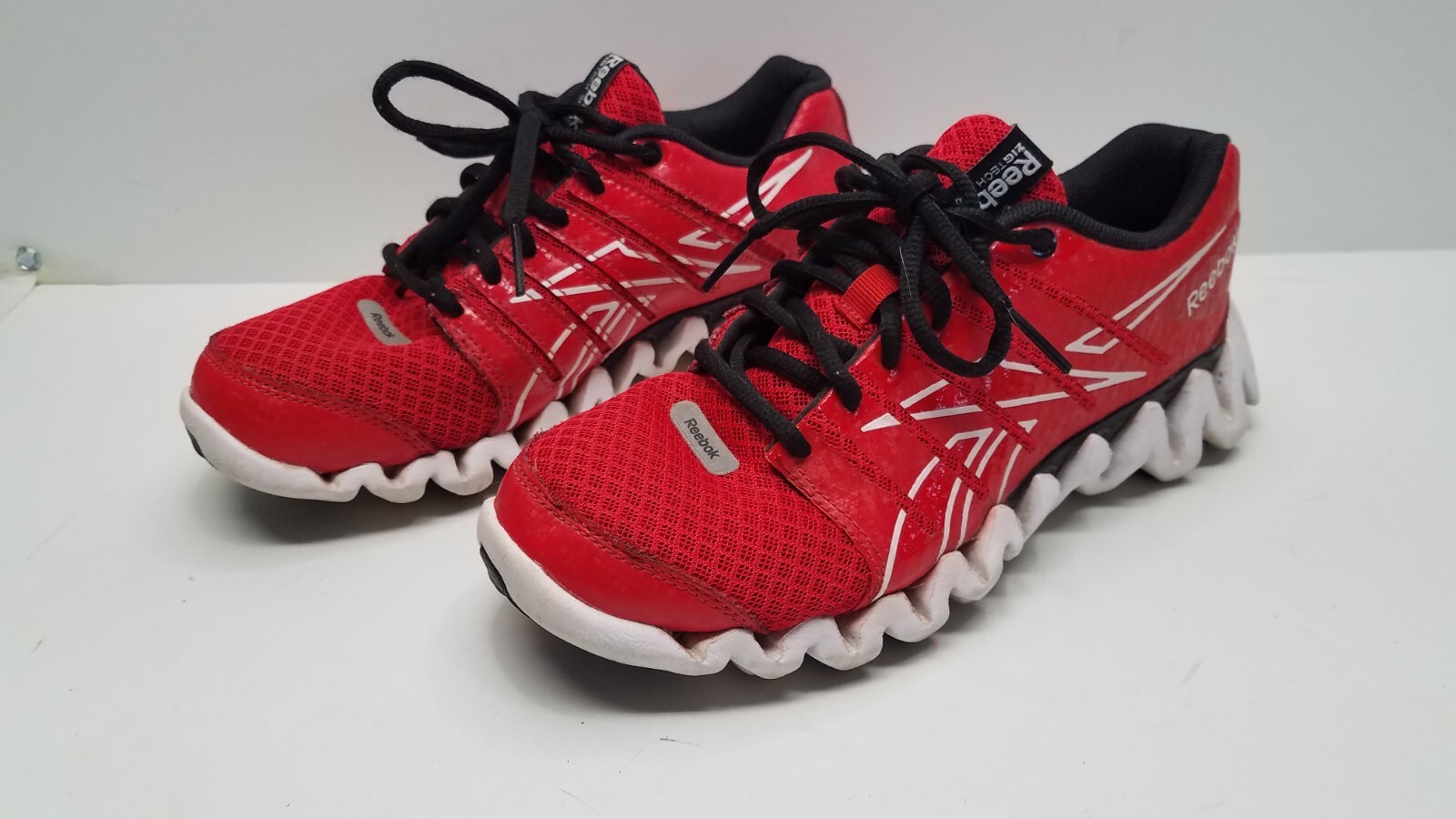 Reebok Zigtech Men's Size 4 Red Black White Running Shoes Sneakers ...