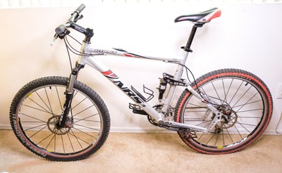 Bicycles - Giant Nrs - Nelo's Cycles