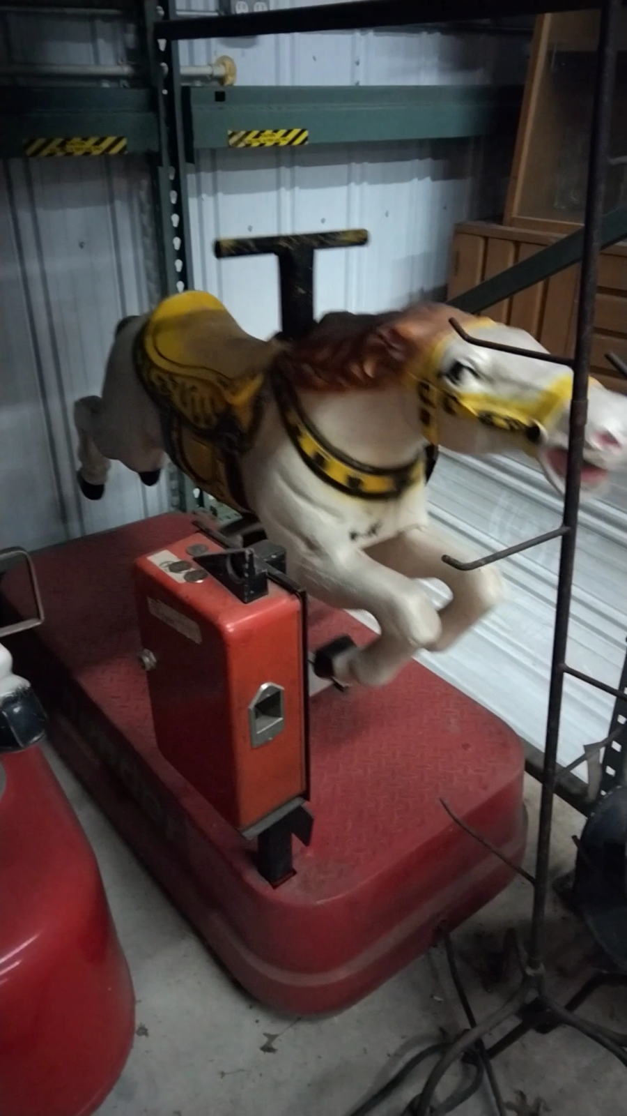 WHITE HORSE 25c.COIN OP KIDDIE RIDE ORIGINAL CONDITION ALL METAL CAST ...