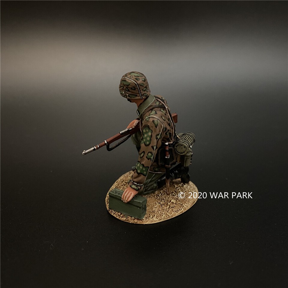 WAR PARK MINIATURES 1:30 WW2 GERMAN KU047 DAS REICH KNEELING WITH MG42 ...