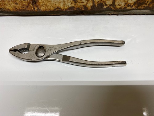 lb3 VINTAGE International Harvester Pliers IH Tool In Nice Condition ...