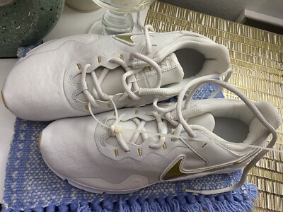 Women's Nike Legend Essential 2 Running Training Shoes New With Defect ...