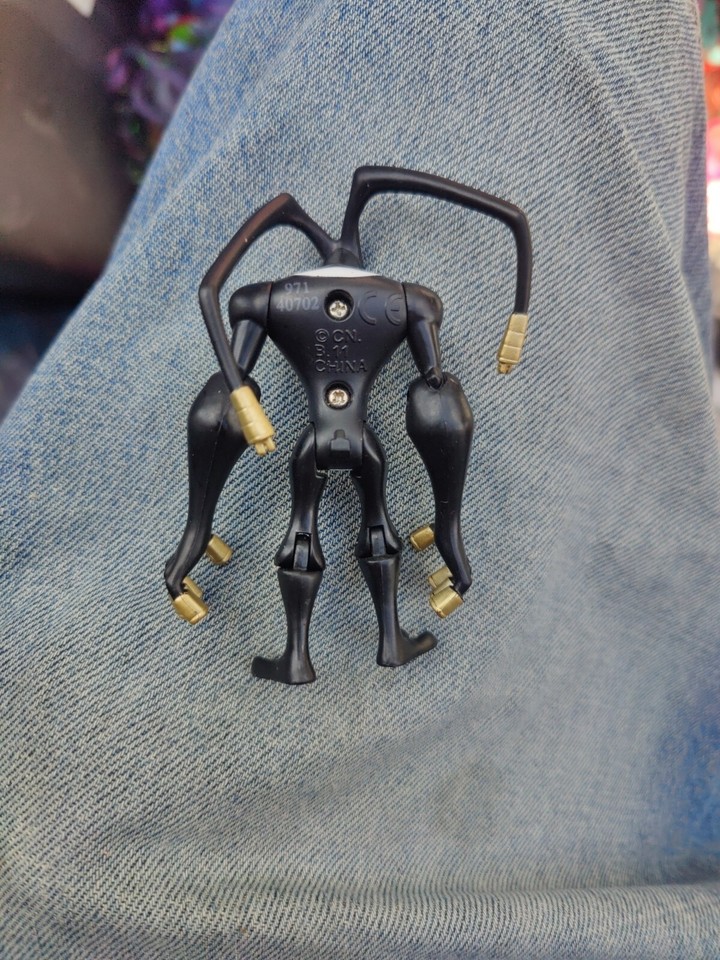 Ben 10 Omniverse 4" Feedback Alien Action Figure Missing Tail | eBay