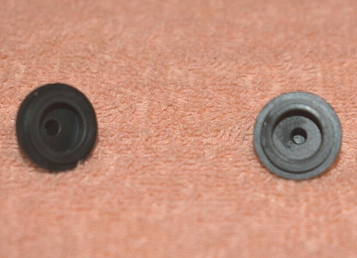 2 RUBBER RELAY TERMINAL BOOT DELCO ALTERNATOR 10 12 15 17 20 21 25 26 ...