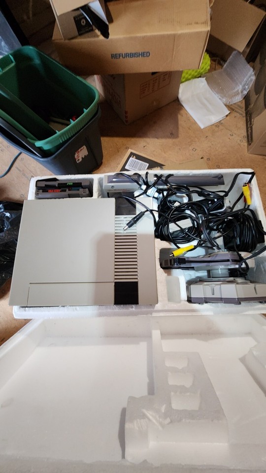 1985 Nintendo NES ORIGINAL BOX Deluxe Set ROB PLAY - TESTED and WORKING ...