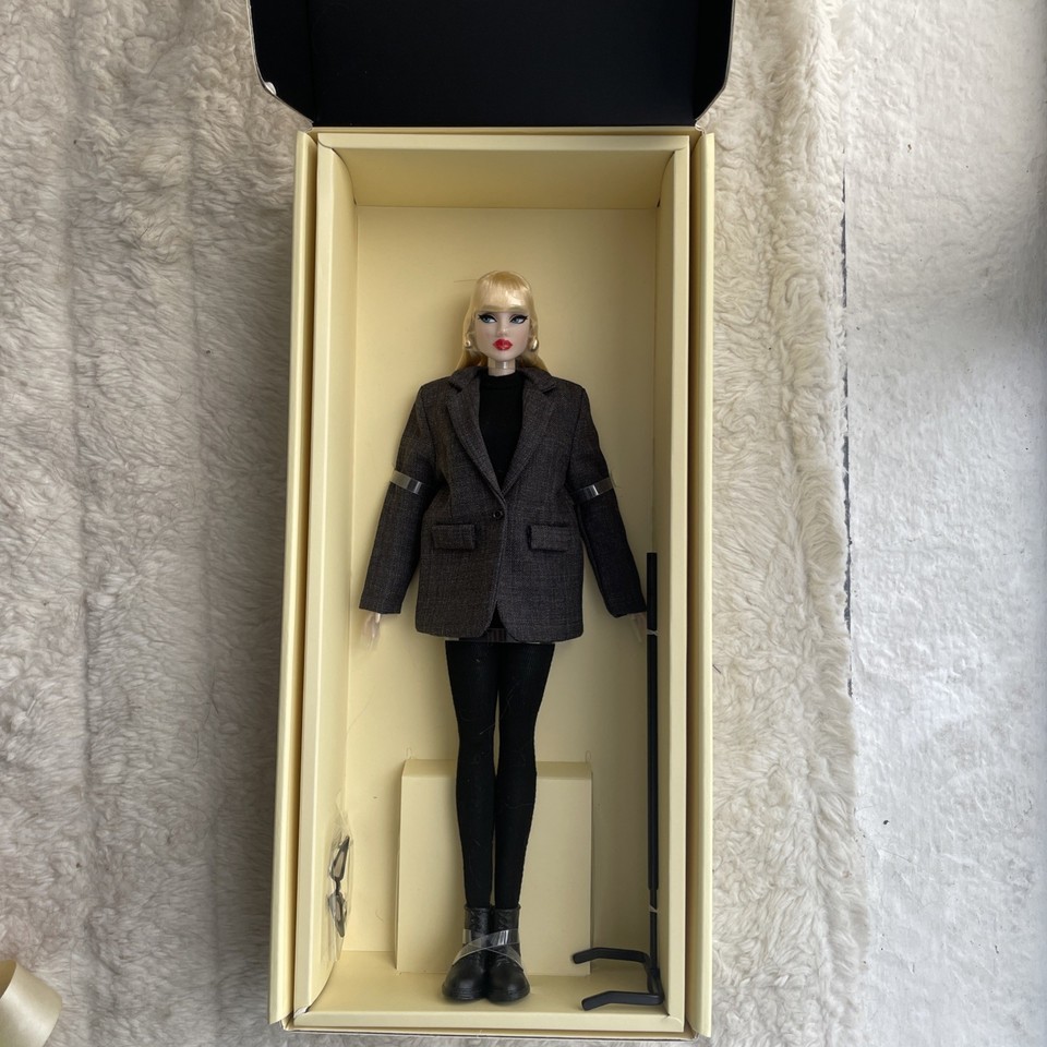 DEFA LUCY FASHION COLLECTOR DOLL!! NRFB!!LIMITED EDITION!!RARE!! | eBay