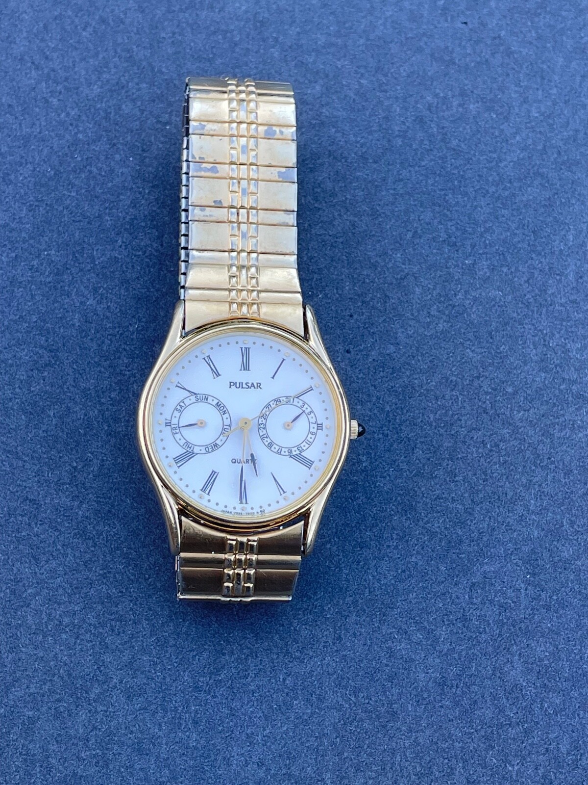 RARE Men's Vintage Pulsar Gold Watch Tone Dual Dial Day/Date V336-7000 ...