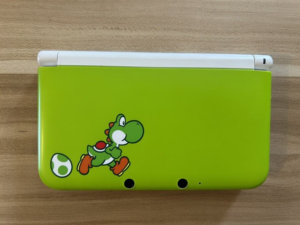 Nintendo 3DS XL Yoshi Lime Green Handheld Console Limited Edition ...