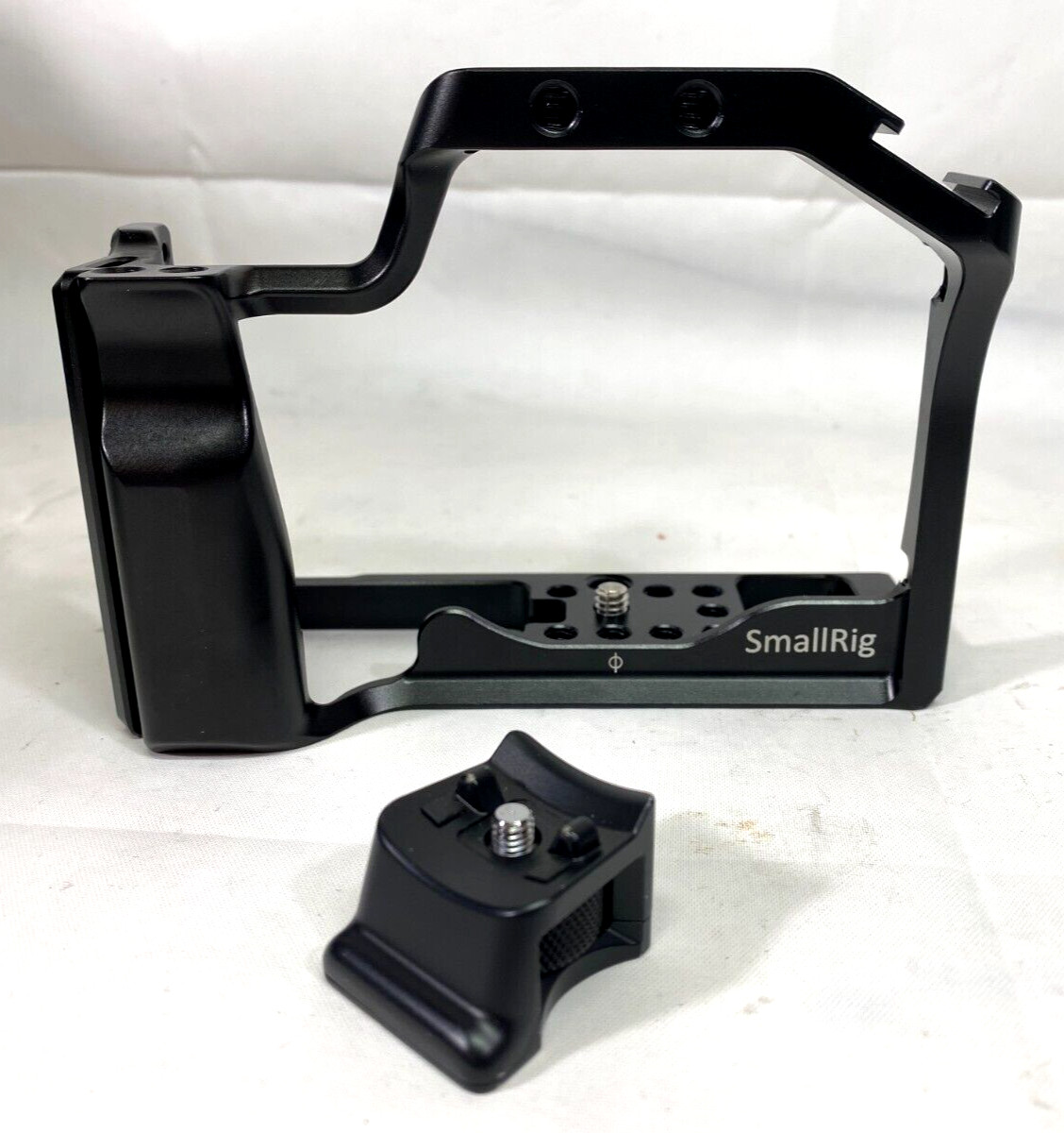 Canon EOS M50 Mirrorless Camera Kit with 15-45mm Lens, Adapter & Mounts