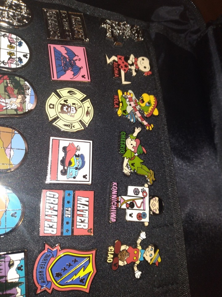 Disney Pin Trading Bag Huge Lot 300+ Limited Edition Whole Sets Nice ...
