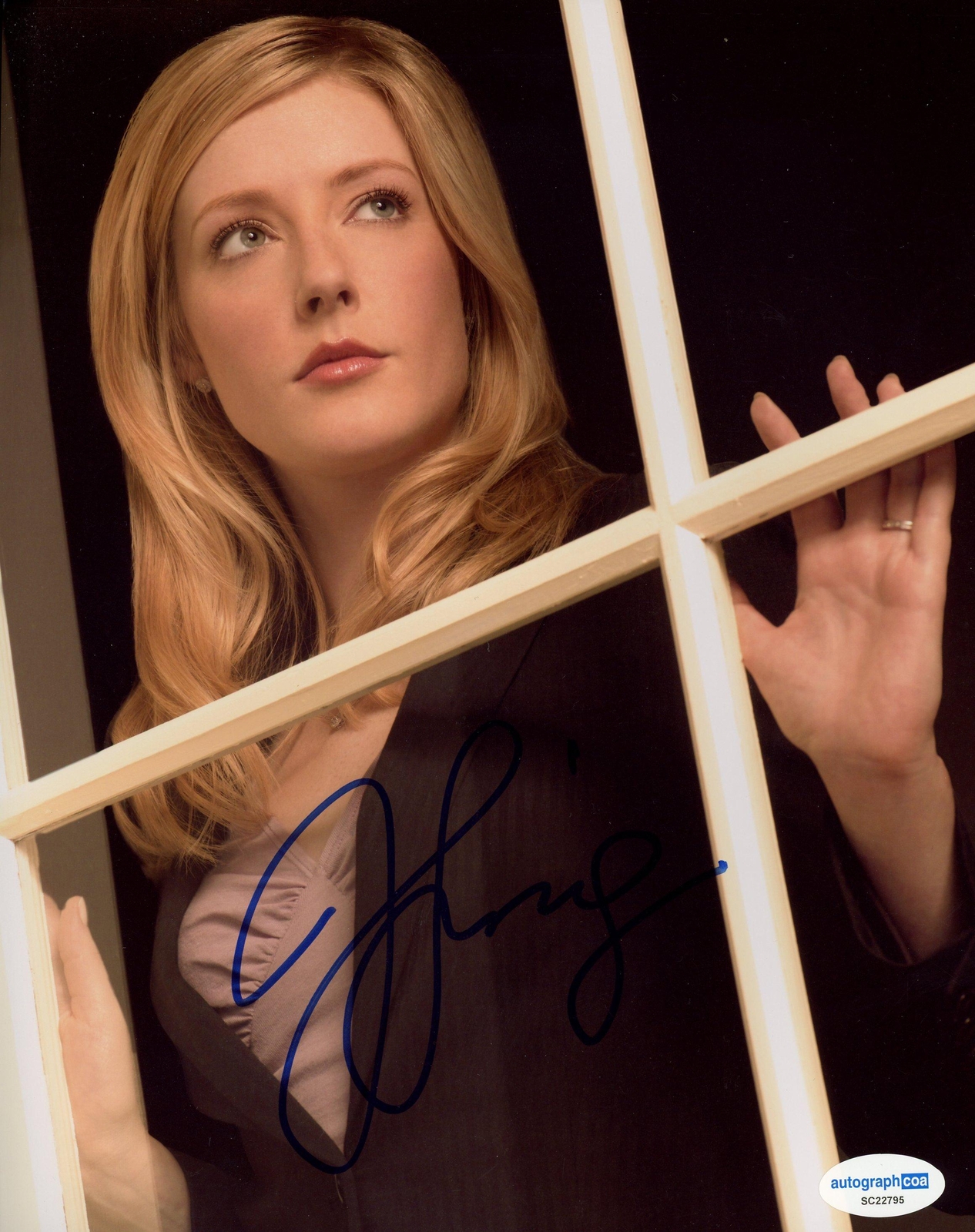 Jennifer Finnigan "Close to Home" AUTOGRAPH Signed 'Annabeth Chase ...