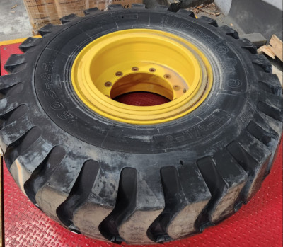 OTR Tire 20.5-25 TR LiftBoss E-3/L-3 24 PR ply Rim 17.00/2.0 Wheel 12 ...