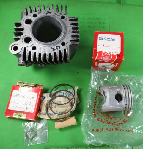 Honda C105 Super Cub Cilindro Motore 55 CC E Kit PistonMics @ 43 Mm 1. ...