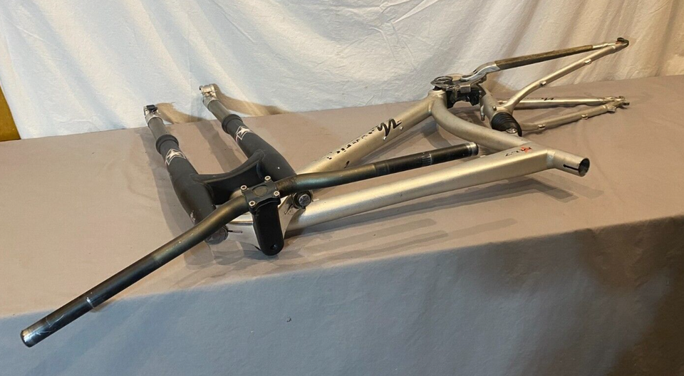 Maverick ML7 20.5" C-T Aluminum Full Suspension Mountain Bike Frame ...