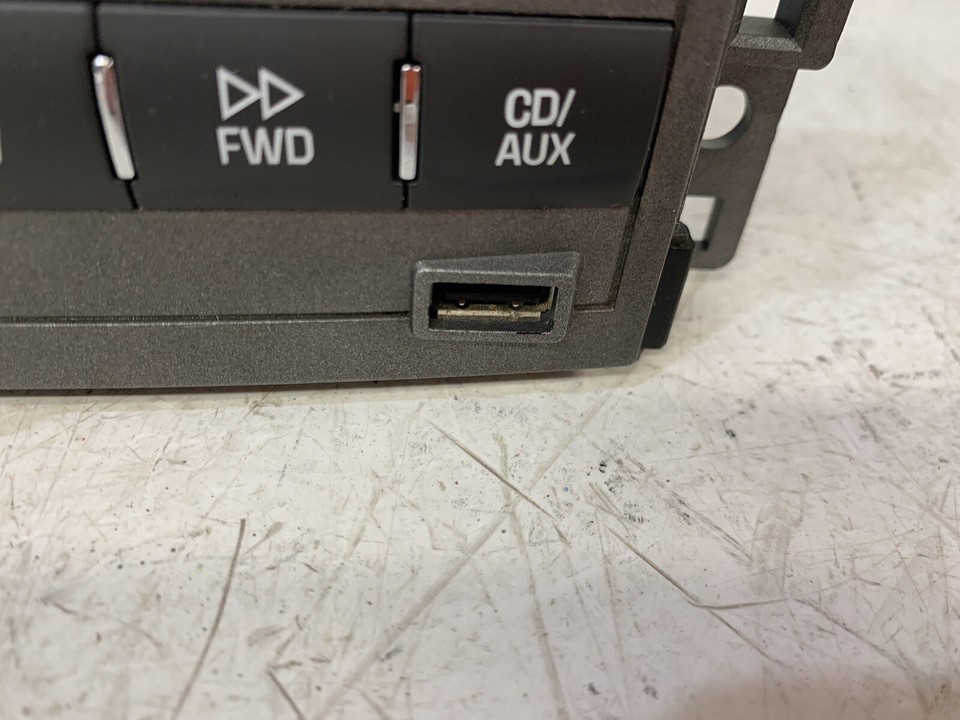 2009-2011 Chevy HHR radio stereo CD Player receiver head unit AUX USB ...