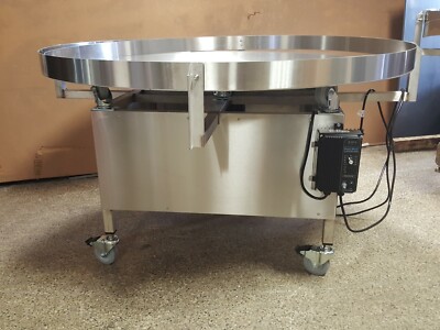 60" AUTOMATIC ROUND ACCUMULATION TABLE WITH CASTERS, TURNTABLE, BOTTLE ...