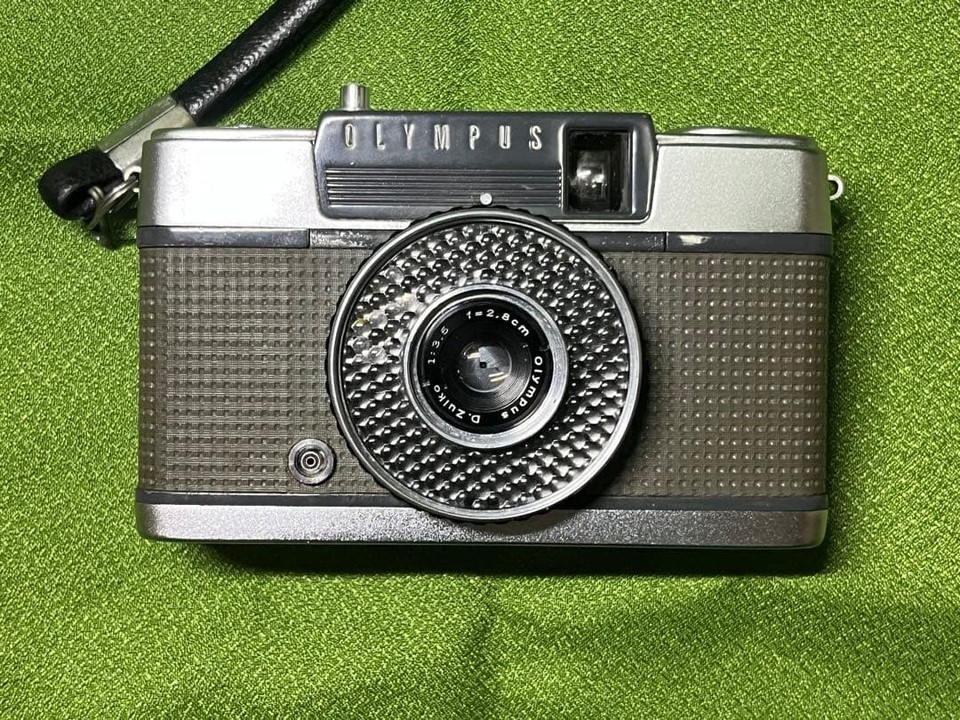 Excellent Condition OLYMPUS PEN EE Compact Film Camera | eBay