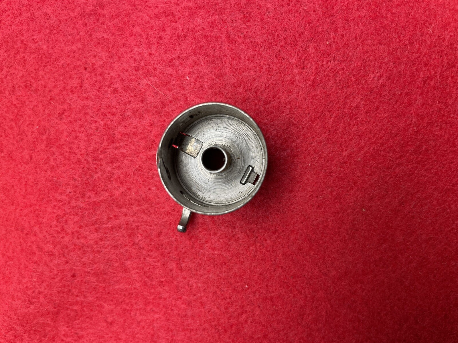 SINGER VINTAGE SEWING BOBBINS CASE - SINGER STAMPED ON SIDE | eBay