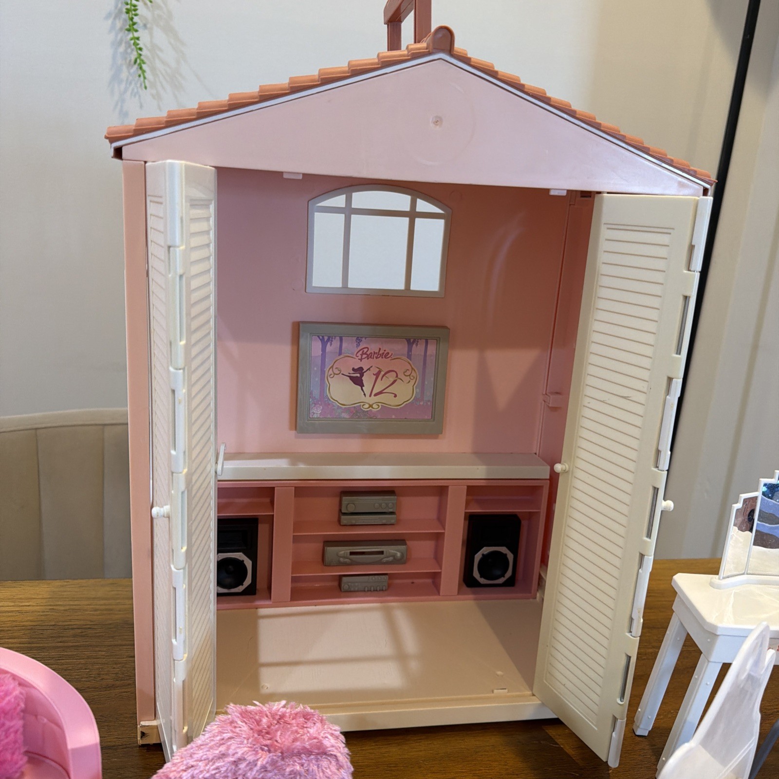Mattel 2006 Barbie Doll 3-story dream house retro lot - Entertainment ...