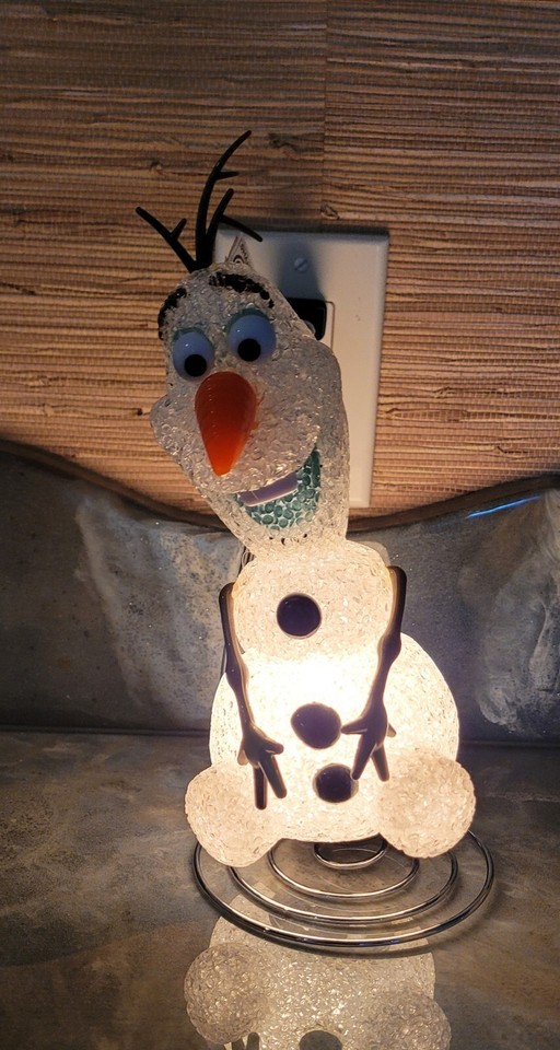 Disney Frozen OLAF Snowman EVA Night Light Plug In On Off Switch Lamp ...