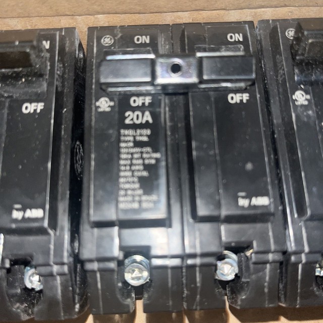 GE THQL2120 Circuit Breaker 2 Pole 20 Amps THQL 2120 General Electric ...
