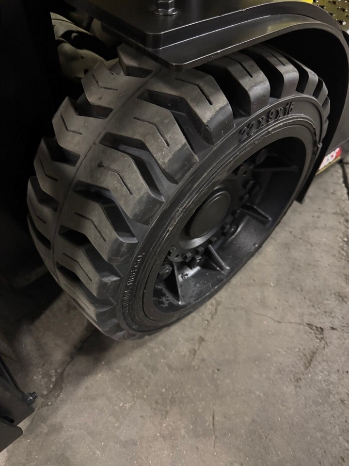 2021 Hyster E80XN 8000 LB 3 Stage Mast Electric Cushion Forklift 740 ...