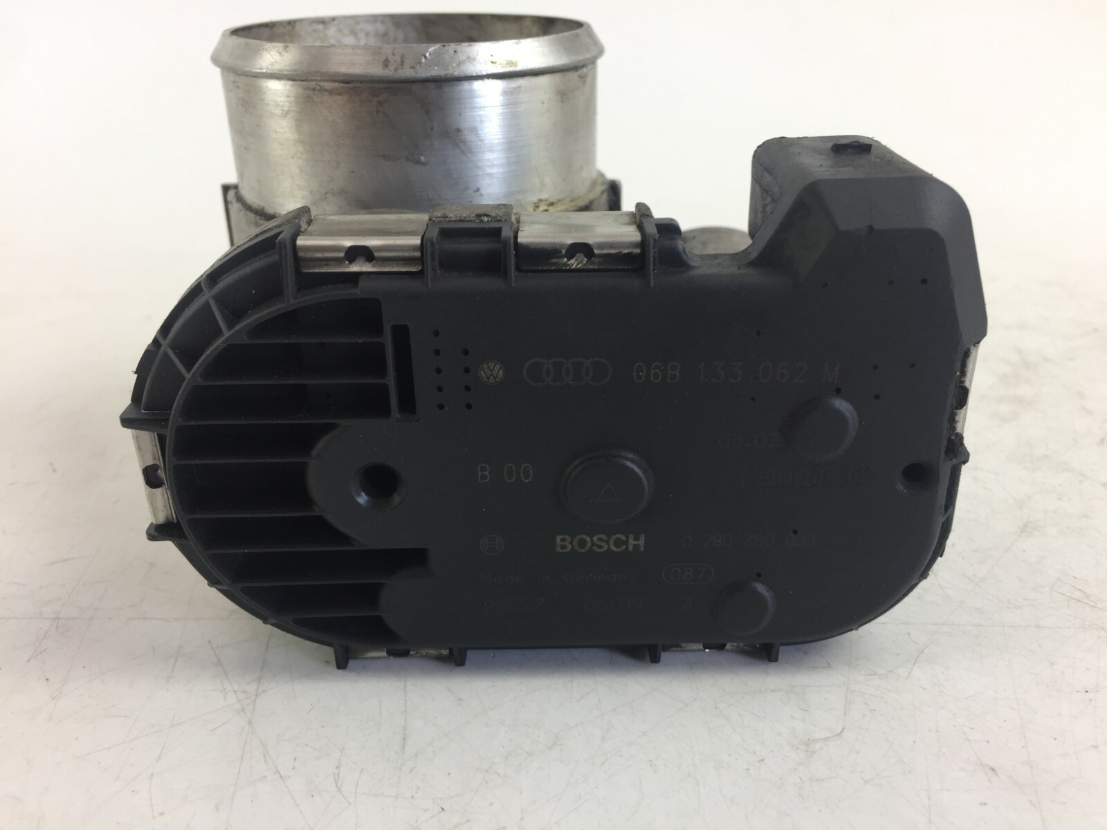 N2362 VW THROTTLE BODY 06B133062M | eBay UK