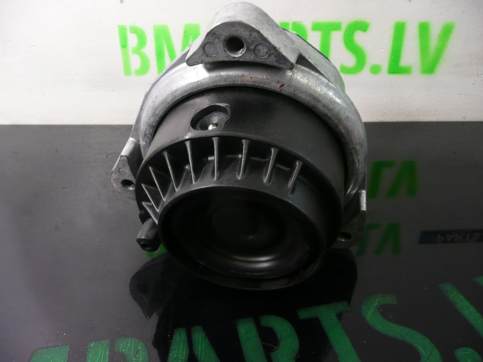 NEW GENUINE BMW 5SER F10 ENGINE MOUNT 22116777371 / ONLY RWD CARS | eBay