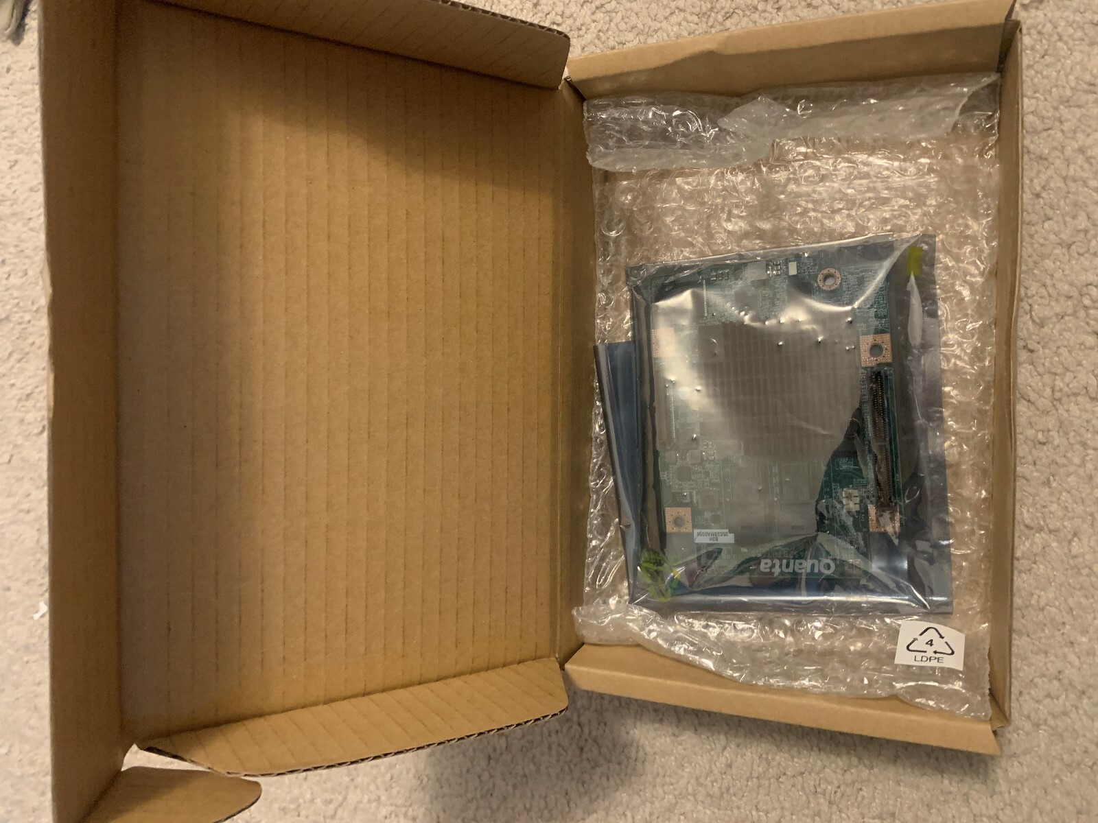 DAS2BTH7CB0 Quanta SAS 3108 12gbs RAID Card for Quantagrid D51b-1u D51b ...