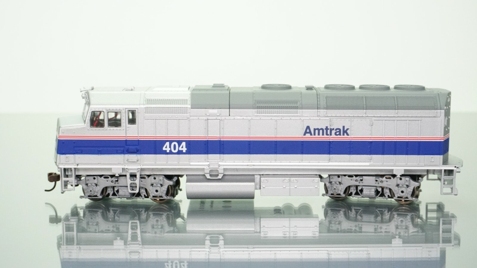 Walthers Trainline F40PH Amtrak Ph4 404 HO scale | eBay