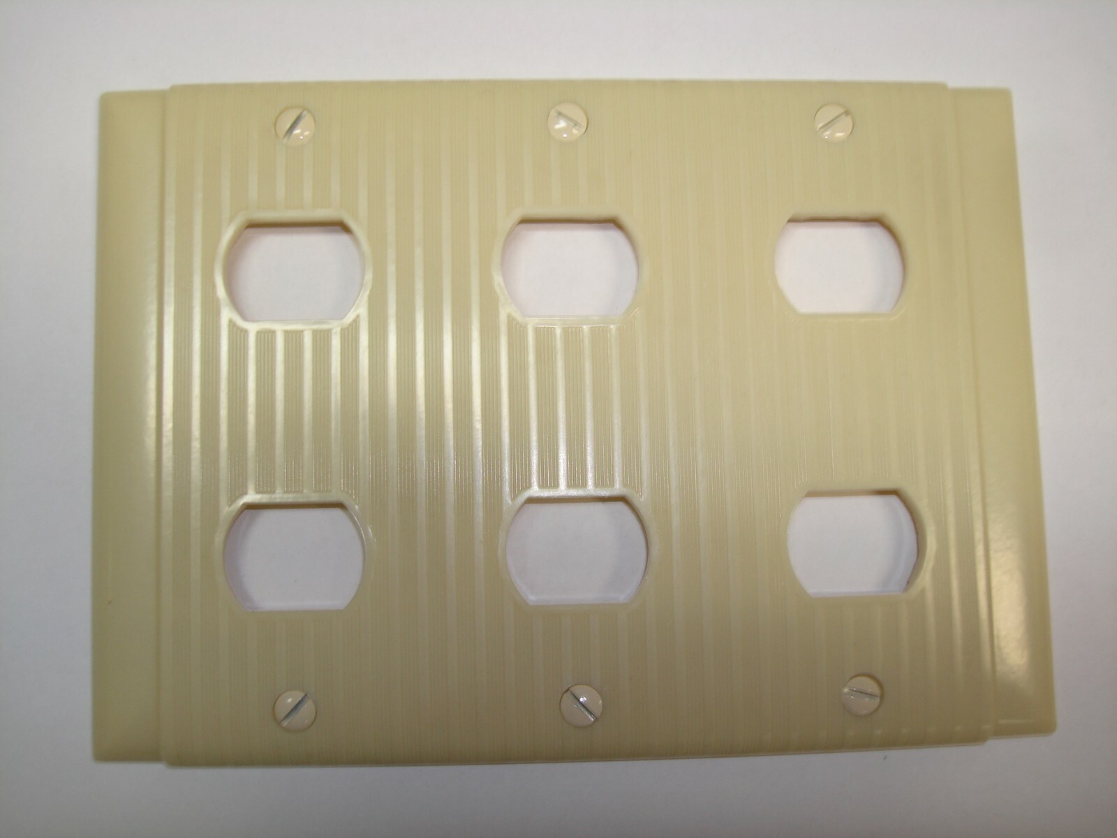 Vintage Ivory Switch Outlet Despard Wall Cover Plate 3 Gang 3G 6 ...