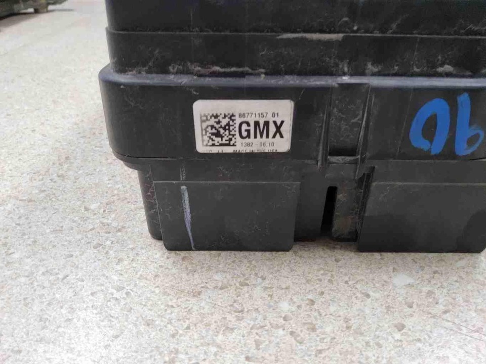 86771157 Engine Fuse Box GMC SIERRA 2500 21 22 | eBay