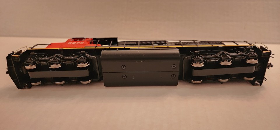 InterMountain HO Scale SD40-2W Locomotive CN #5272 DCC/SOUND | eBay