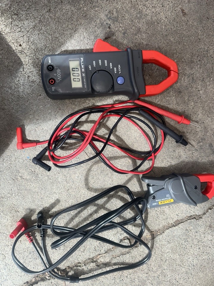 Fluke i200 AC Current Clamp 200 Amp, And Fluke 30 Clamp Meter | eBay
